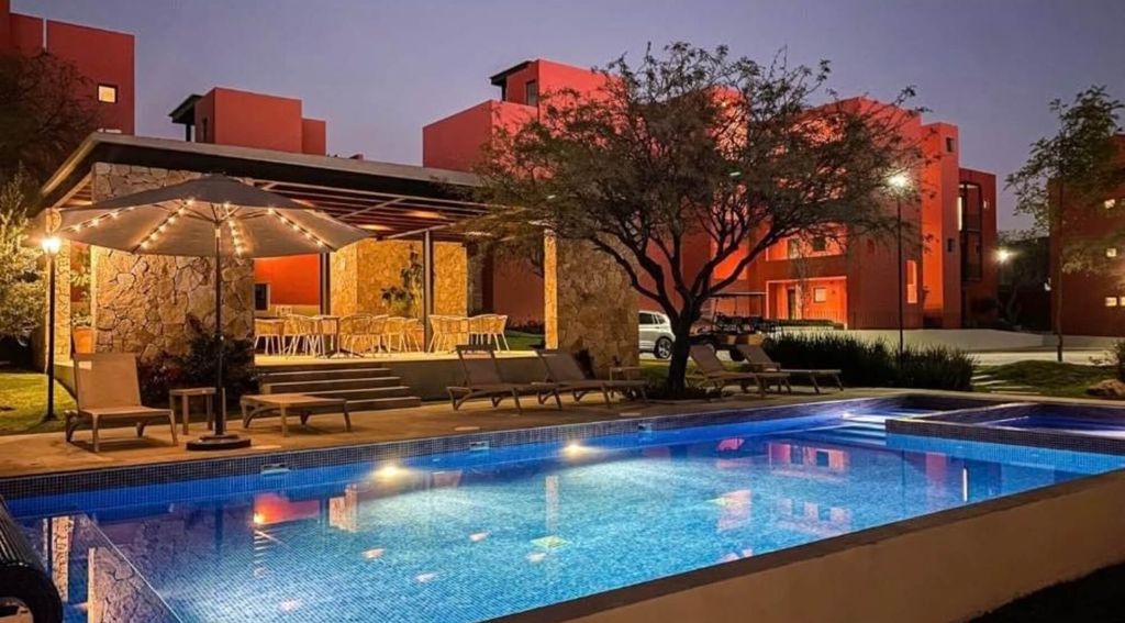 ACA MAR BIENES RAICES | Departamento con jardín y terraza...