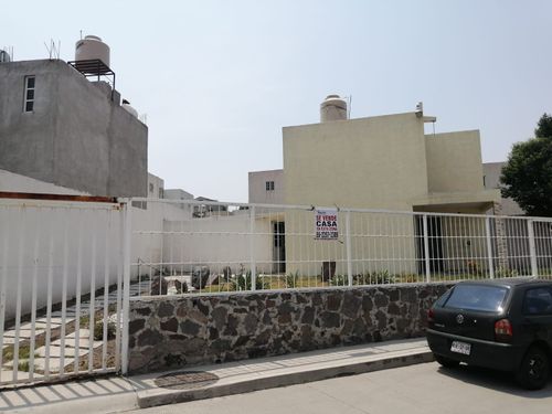 CASAS QUMA CON JARDIN